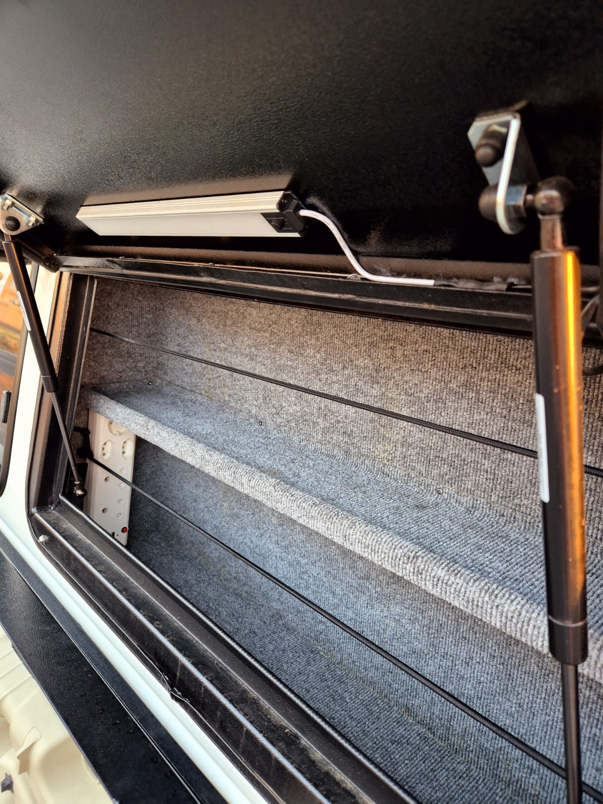 Fully converted (2023), self-sufficient Toyota Landcruiser 78 Troopy ...